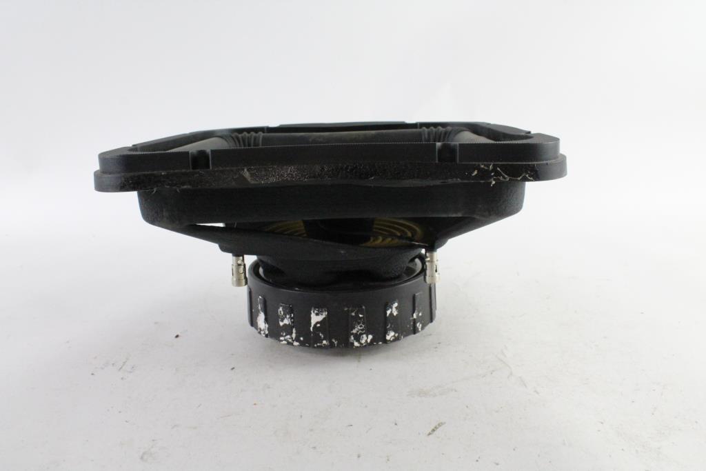 Solo-Baric L5 Kicker Subwoofer | Property Room