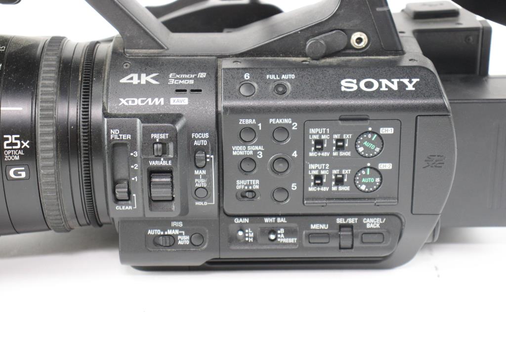 Sony 4K 3_CMOS Exmor R Camcorder, PXW-Z190 | Property Room