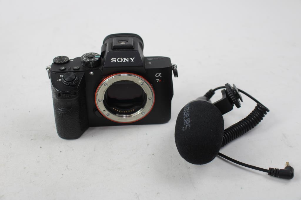 Sony A 7r Digital Camera | Property Room