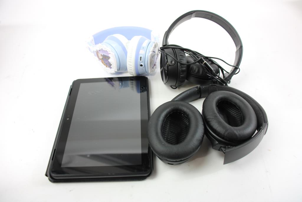 Sony, Bose Headphones And More 4 Pieces | Property Room