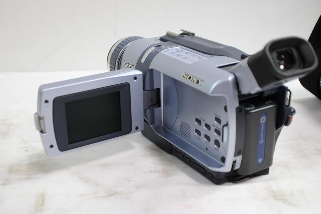 Sony Digital 8 Handycam, DCR-TRV240 | Property Room