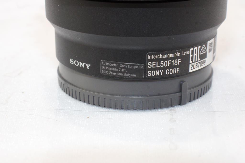 Sony - FE 50mm F1.8 E-mount Lens (SEL50F18F) | Property Room