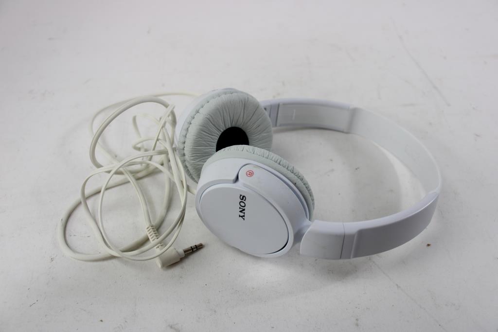 Sony, Logi And Other Headphones 6 Pieces | Property Room