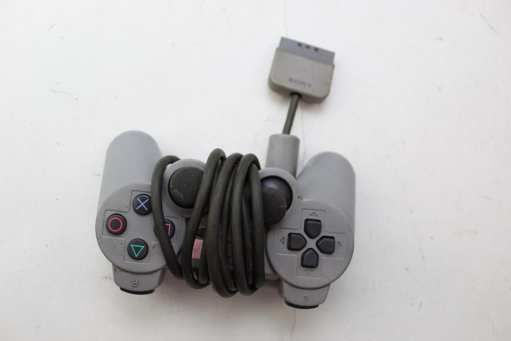 Sony Playstation, Sony Analog Controller, & Nintendo Wii Motionplus ...