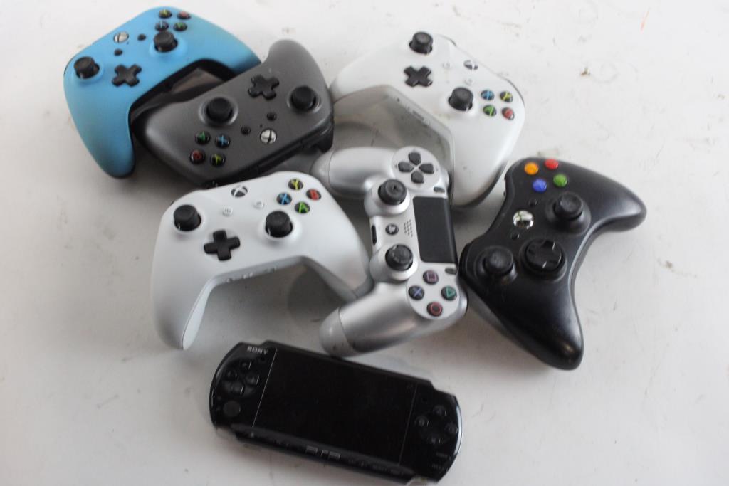 Sony PSP & Xbox Controllers, 5+ Pieces | Property Room