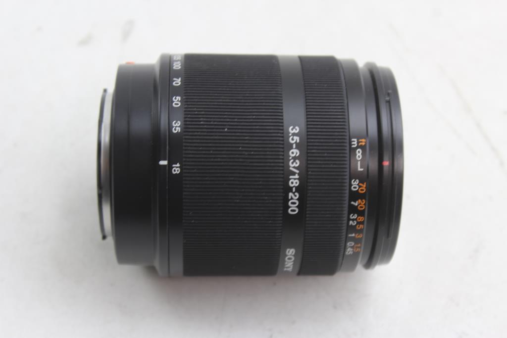Sony SAL18200 DSLR Lens | Property Room