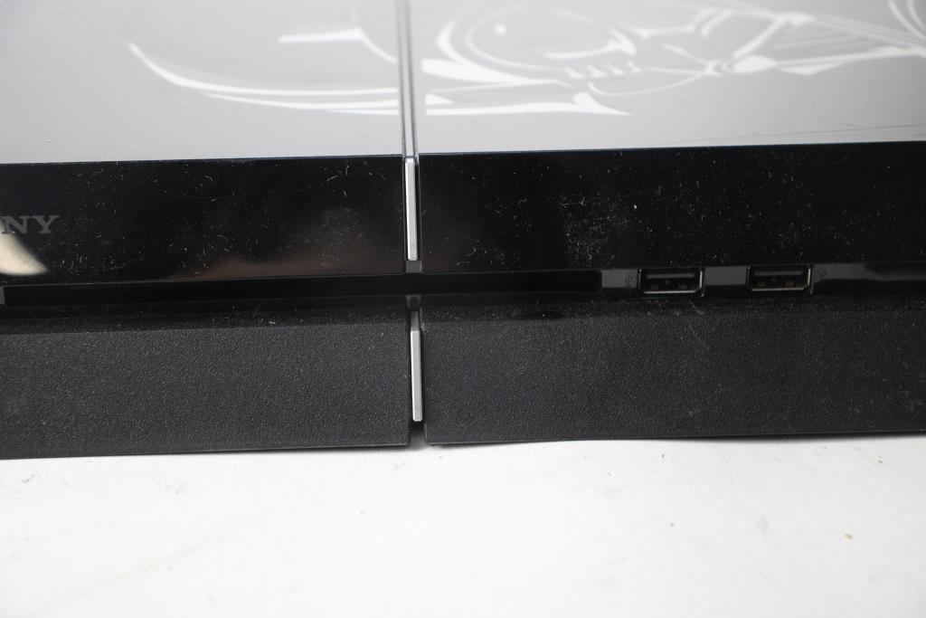 Sony Star Wars Darth Vader PS4 Console, 500GB | Property Room