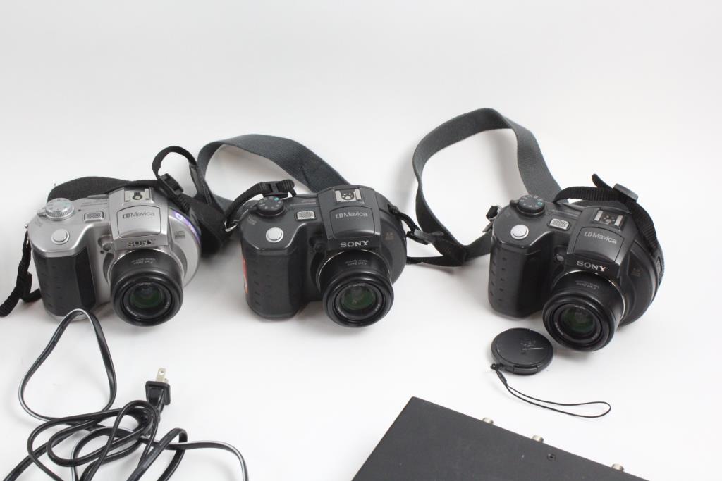 Sony WatchCam Portable Monitor And More, 12+ Pieces | Property Room