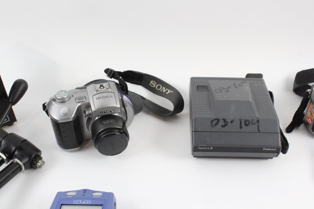 Sony WatchCam Portable Monitor And More, 12+ Pieces | Property Room