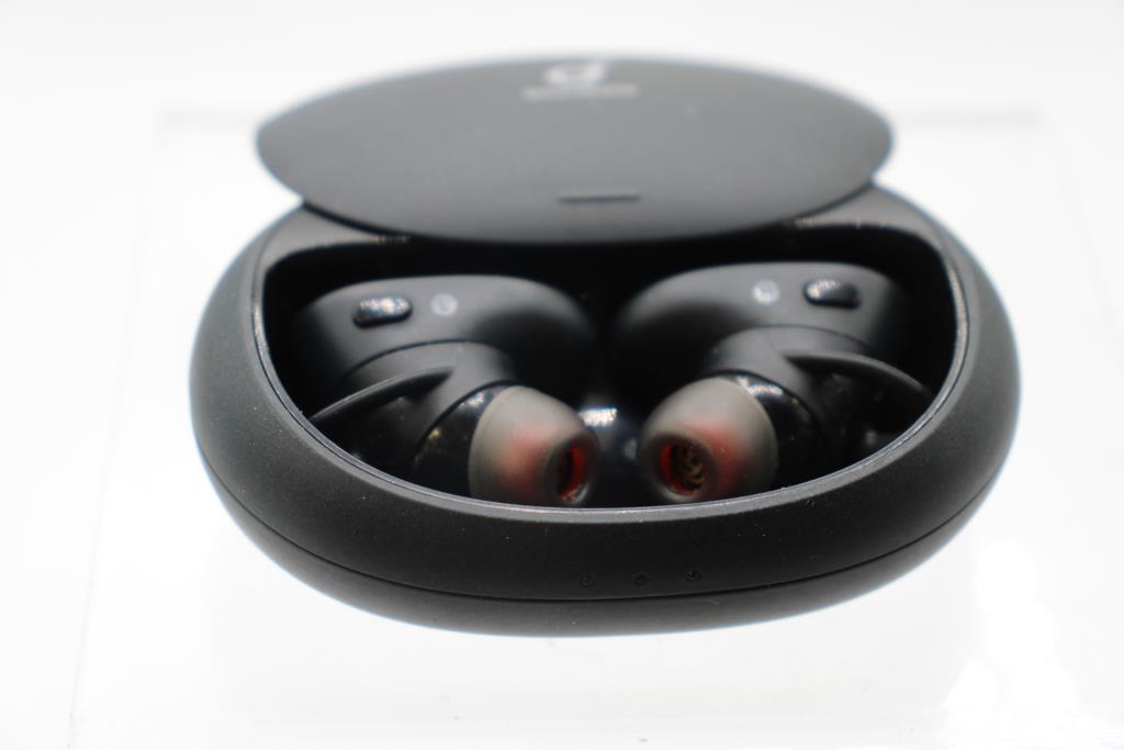 Soundcore Bluetooth Wireless Earbuds With Charging Case | Property Room