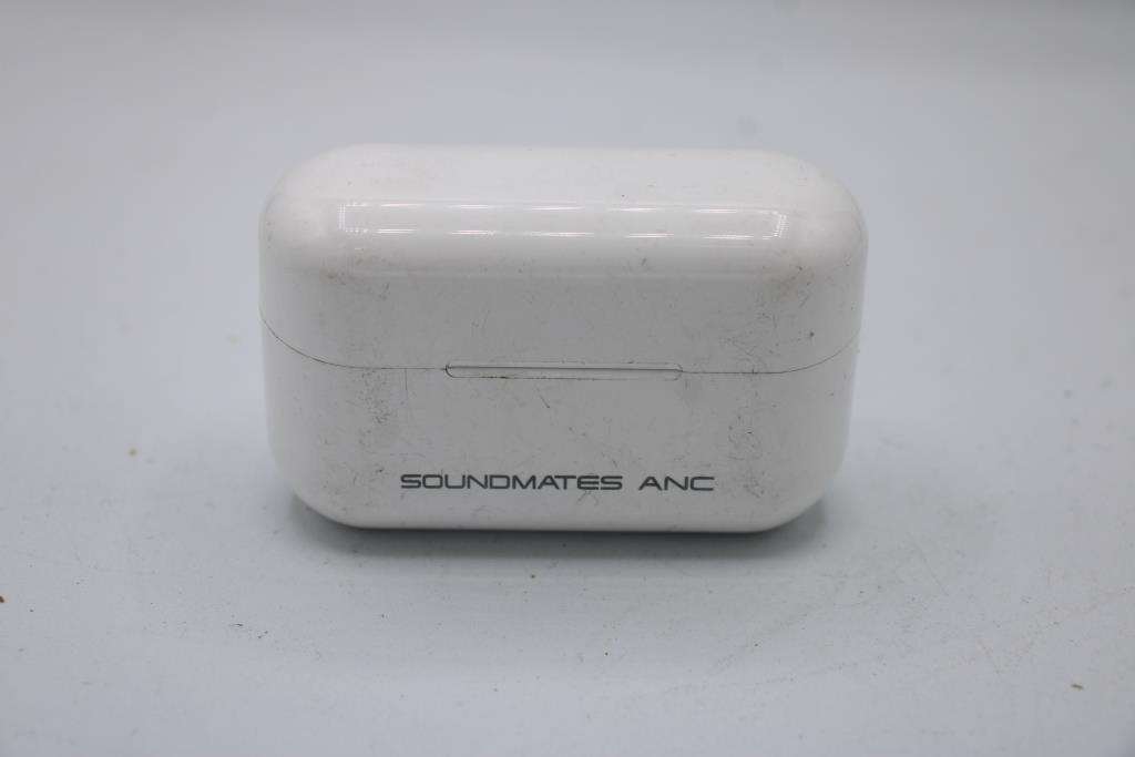 Soundmates Earbuds With Charging Case | Property Room