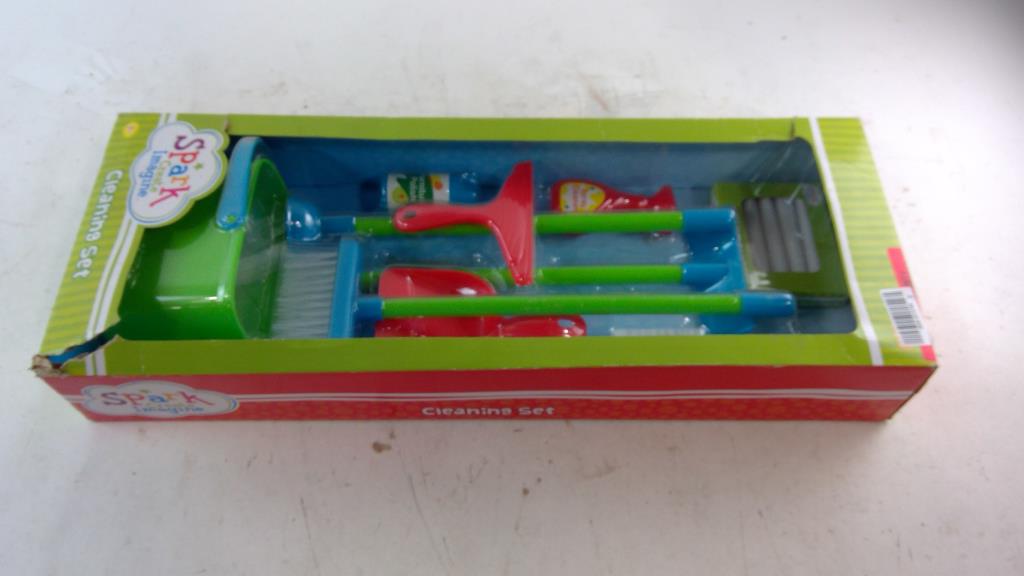 Spark Create Imagine Toy Cleaning Set | Property Room