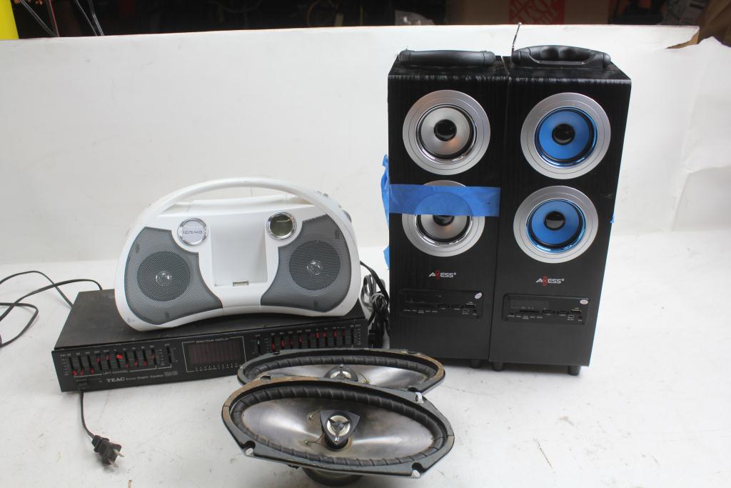 Speakers, Icraig 32-pin Dock And Stereo Equalizer: 6 Items | Property Room