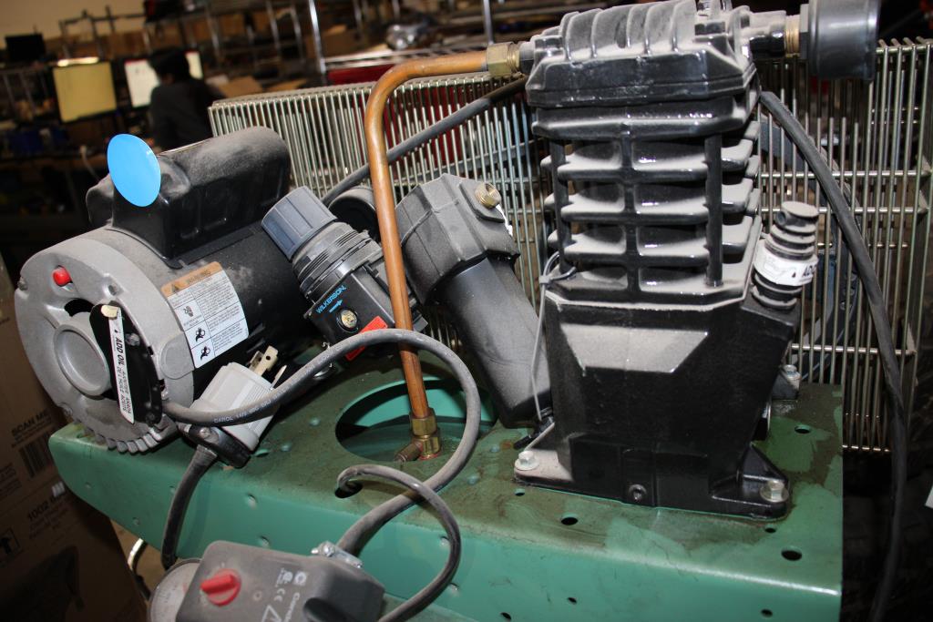Speed Air 90 Psi Portable Air Compressor | Property Room