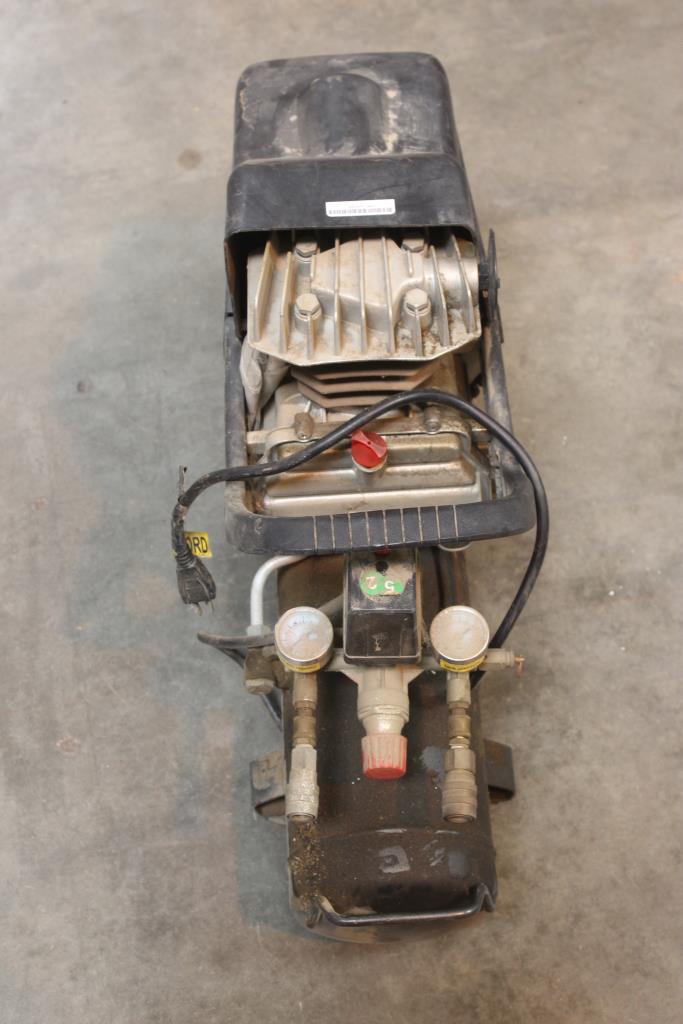 Speedway 3 HP Hot Dog Air Compressor | Property Room