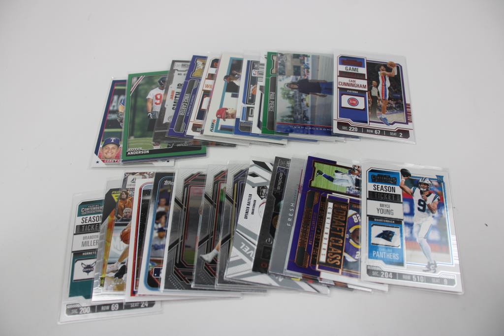 Sports Trading Card Lot 30 Cards | Property Room