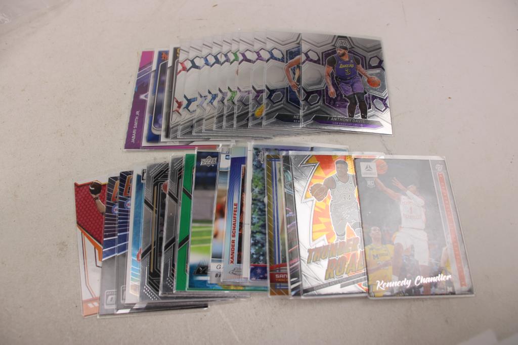 Sports Trading Card Lot 30 Cards | Property Room