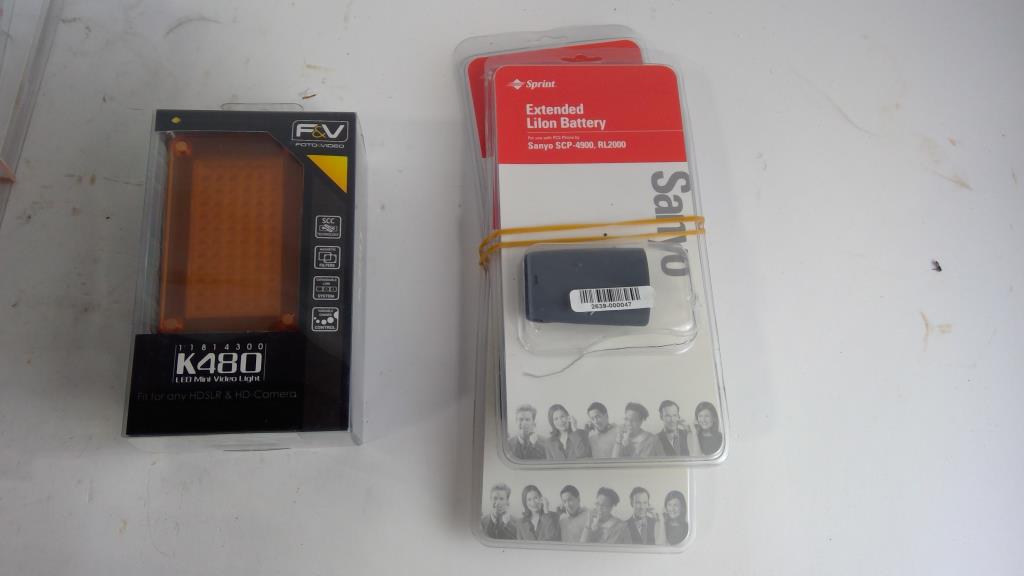 Sprint Lilon Battery And More, 5+ Pieces | Property Room