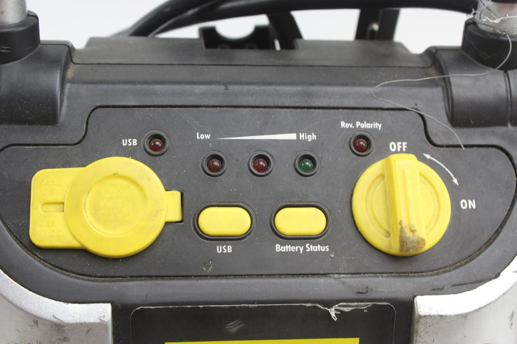Stanley Jump-Start System With Compressor | Property Room