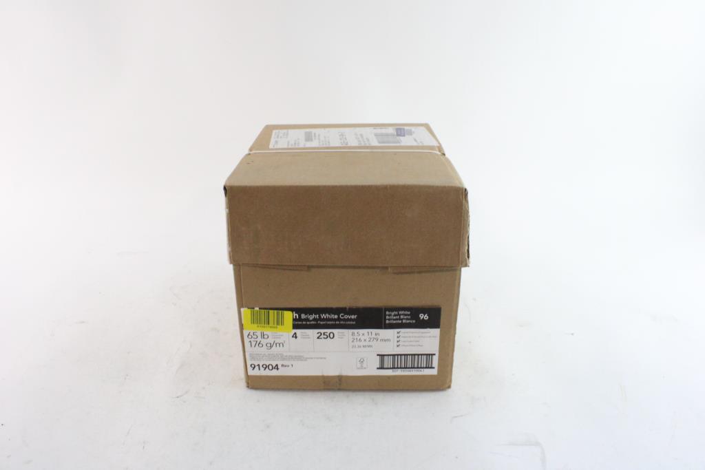 Staples Neenah Bright White Cover Paper, 4 Packs - 250sheets | Property ...