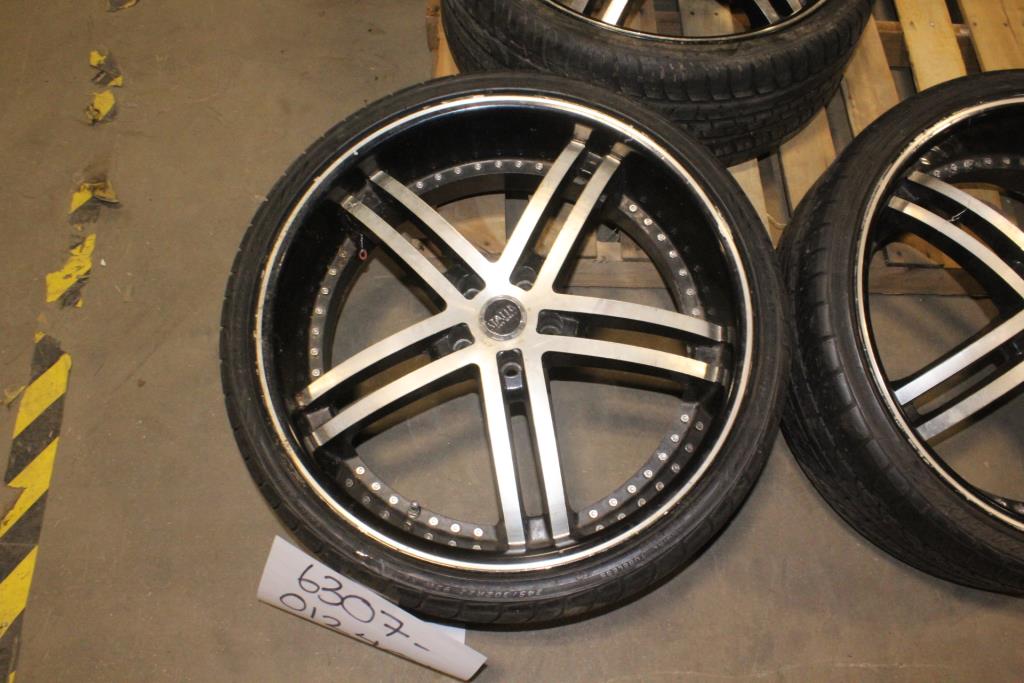 Status 22" Rims/Wheels, 3 Pieces | Property Room