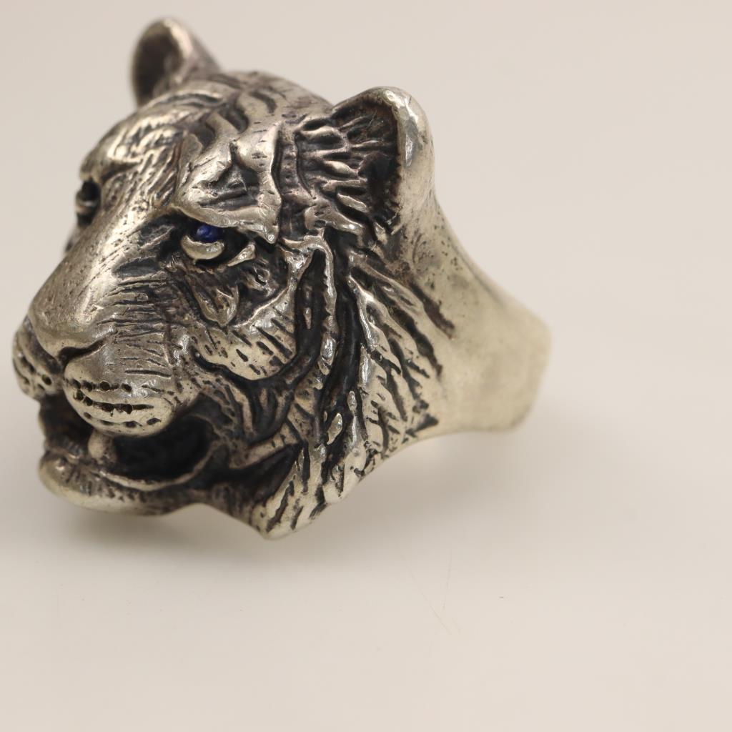 Sterling Silver Blue Stone Tiger Ring | Property Room