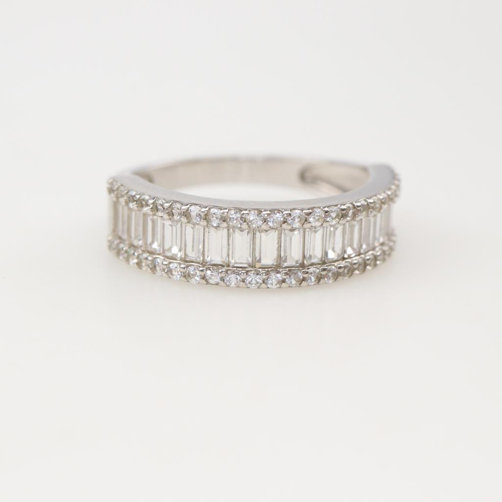 Sterling Silver Cubic Zirconia Ring | Property Room