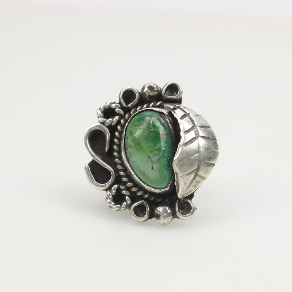 Sterling Silver Green Stone Ring | Property Room
