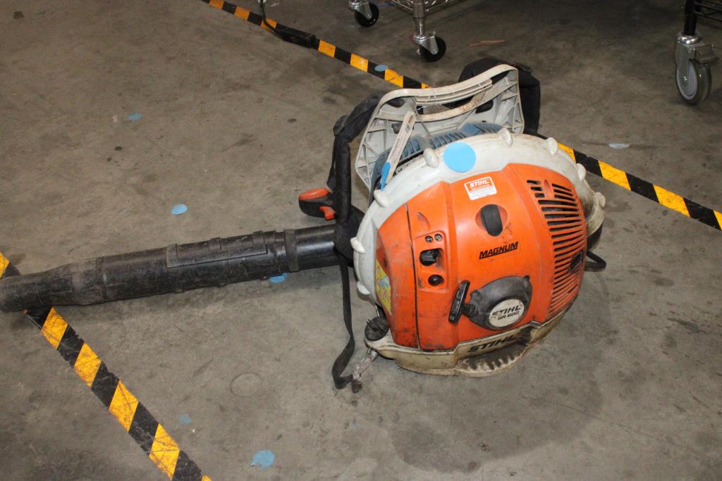Stihl BR600 Backpack Leaf Blower | Property Room