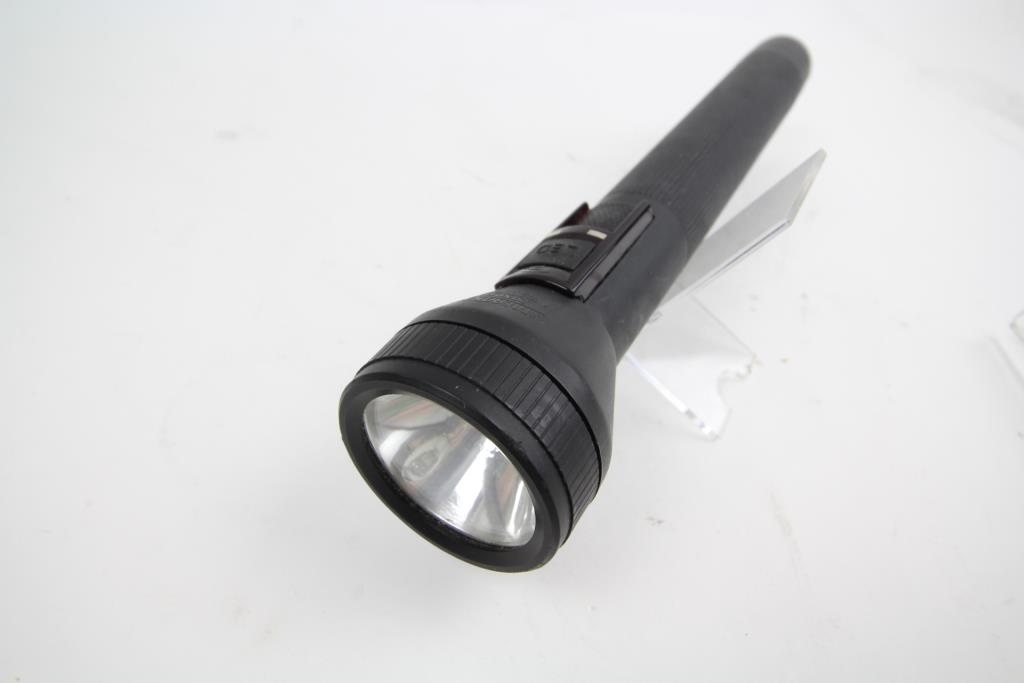Streamlight 20XP LED Flashlight | Property Room