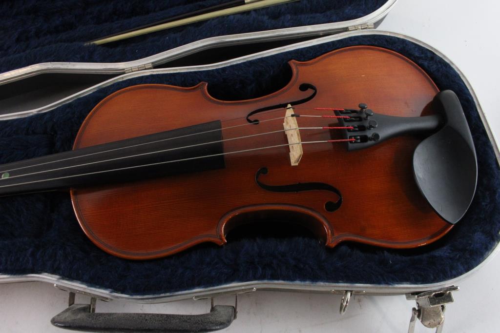 Strobel 3/4 Student Violin | Property Room