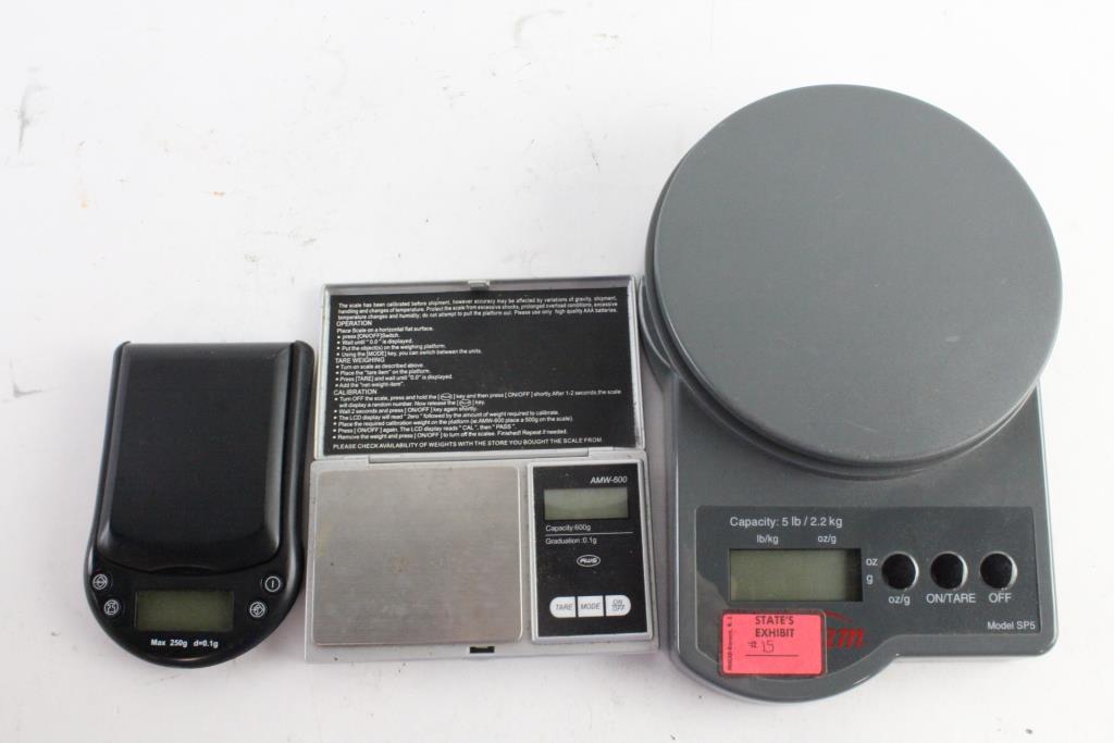 Sunbeam And Other Digital Scales, 3 Pieces | Property Room