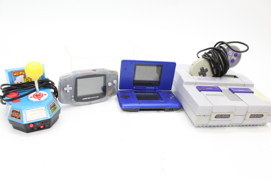 Super Nintendo, Game Boy Advanced, Nintendo DS, And More. 5 Pieces ...