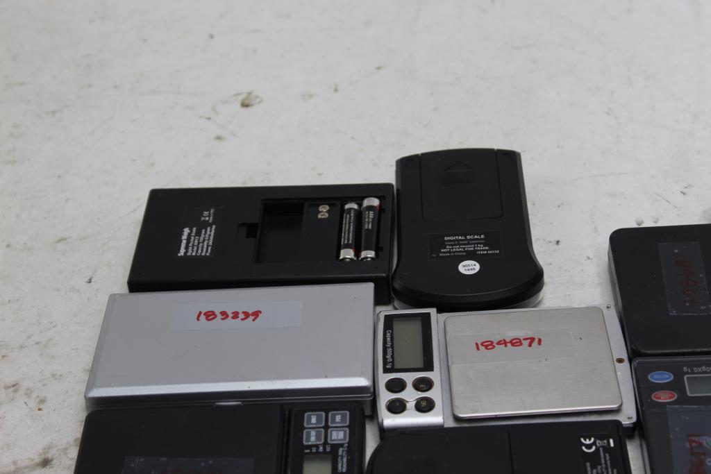 Supreme Weigh, Weigh Max+ More Assorted Scales 15 Peices | Property Room