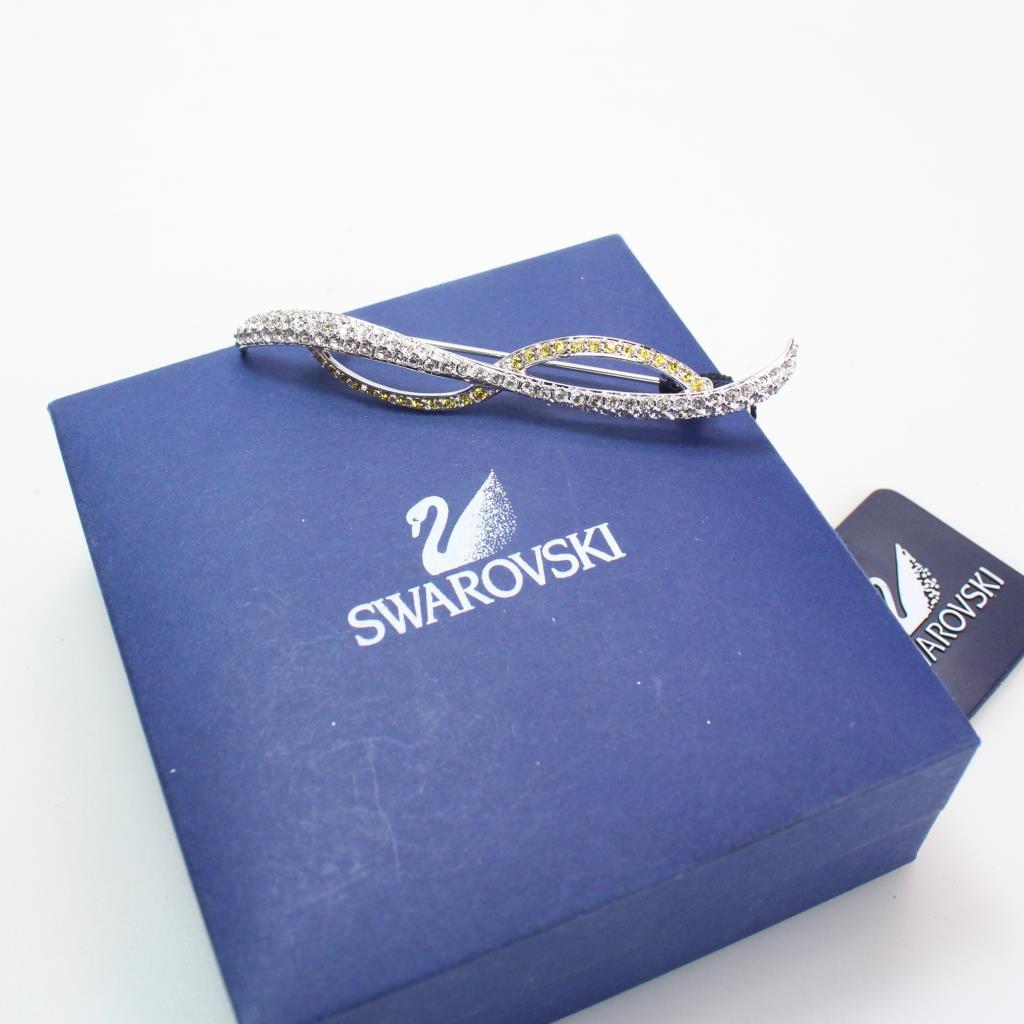 SWAROVSKI CRYSTAL 2004 SCS LINK PIN | Property Room