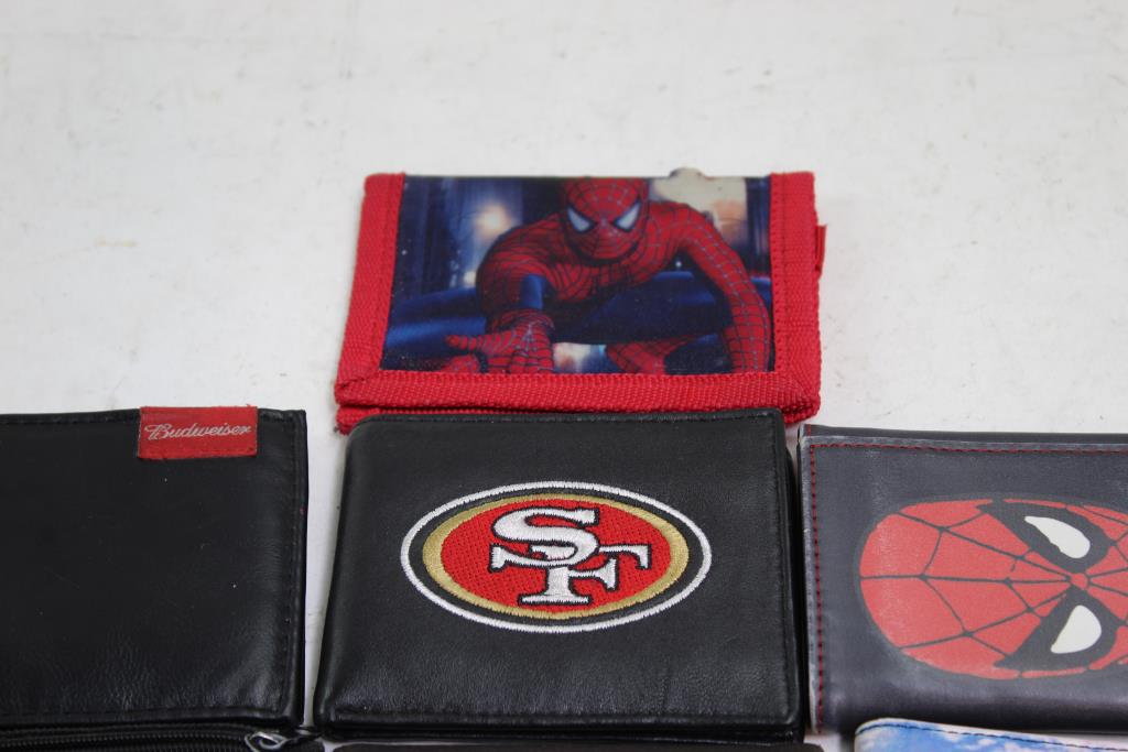 Swiss Gear, Flud, Budweiser+ More Wallets 7 Pieces | Property Room