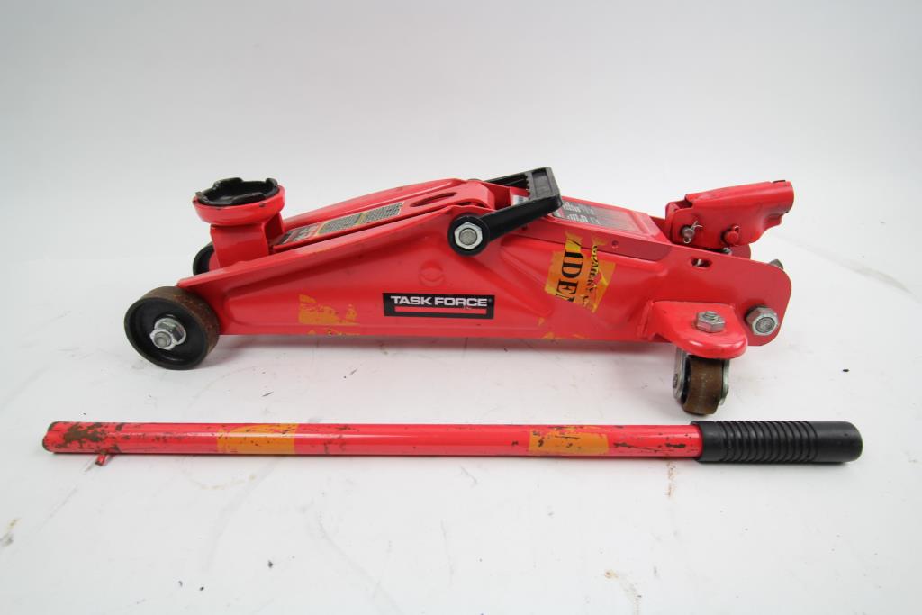 Task Force, 2 Ton Hydraulic Floor Jack | Property Room