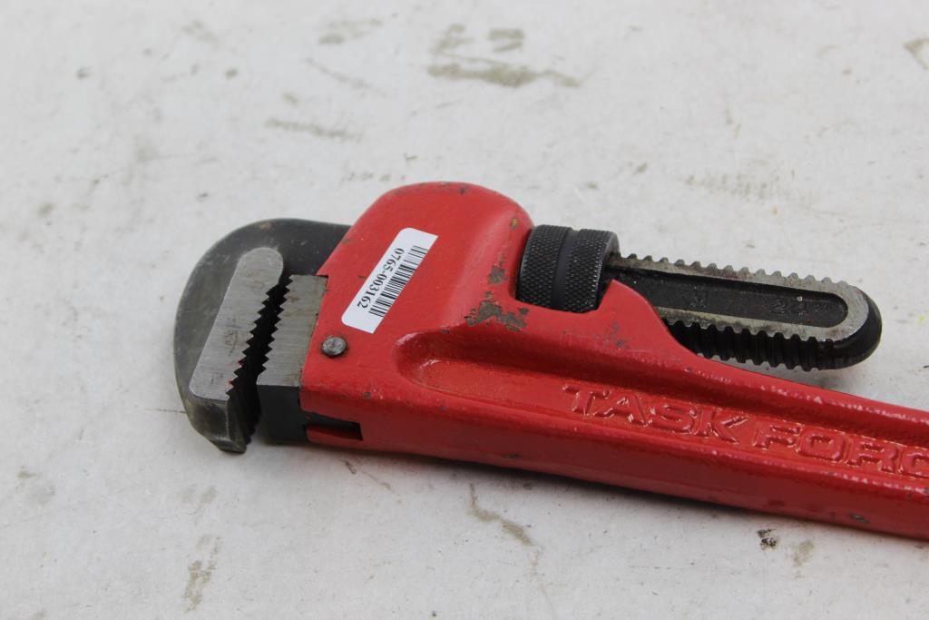 Task Force Heavy Duty 24 Inch Pipe Wrench | Property Room