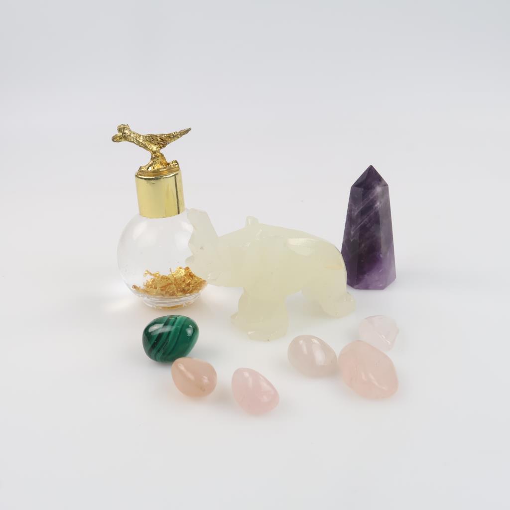 Tchotchkes And Craft Stones; 5+ Pieces | Property Room