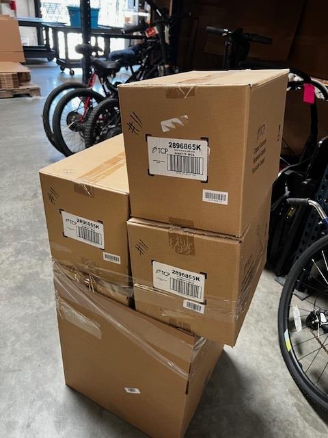 TCP 68W Bulbs - Lot Of 30 | Property Room