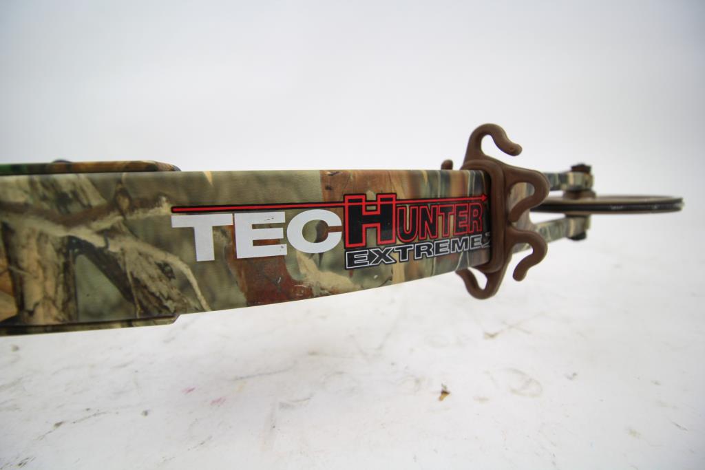 TechHunter Extreme II Compund Bow | Property Room