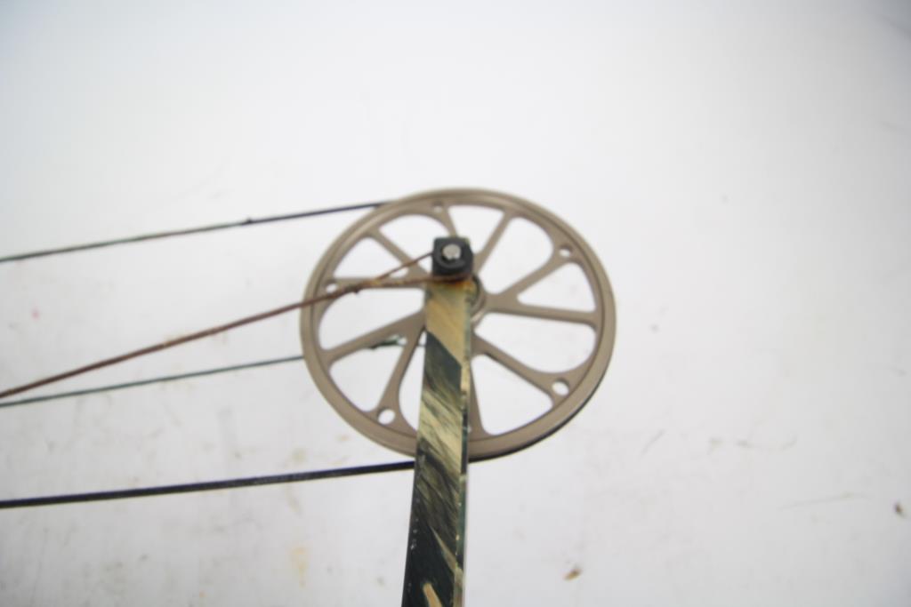 TechHunter Extreme II Compund Bow | Property Room