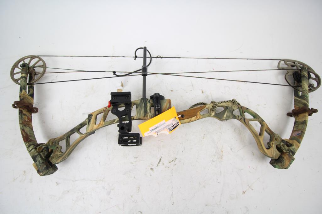 TechHunter Extreme II Compund Bow | Property Room