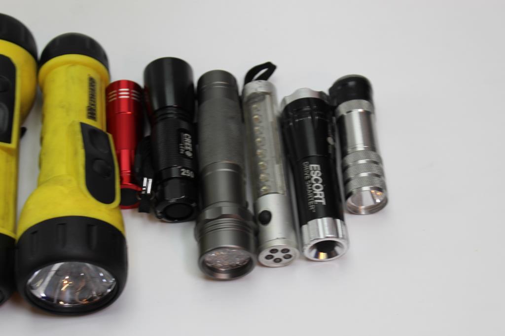 Techlite, Stone River, Duracell+ More Assorted Flashlights 12 Pieces ...