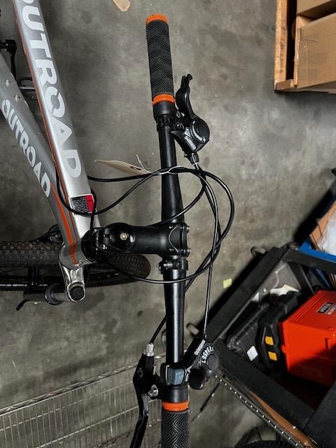 The Outroad XJC-X3 Harry SF 26 Inch Mountain Bike | Property Room