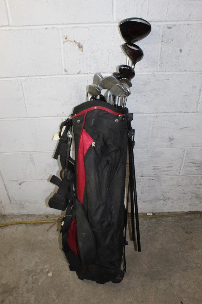 TI Tech Golf Bag With 12 Club Set | Property Room