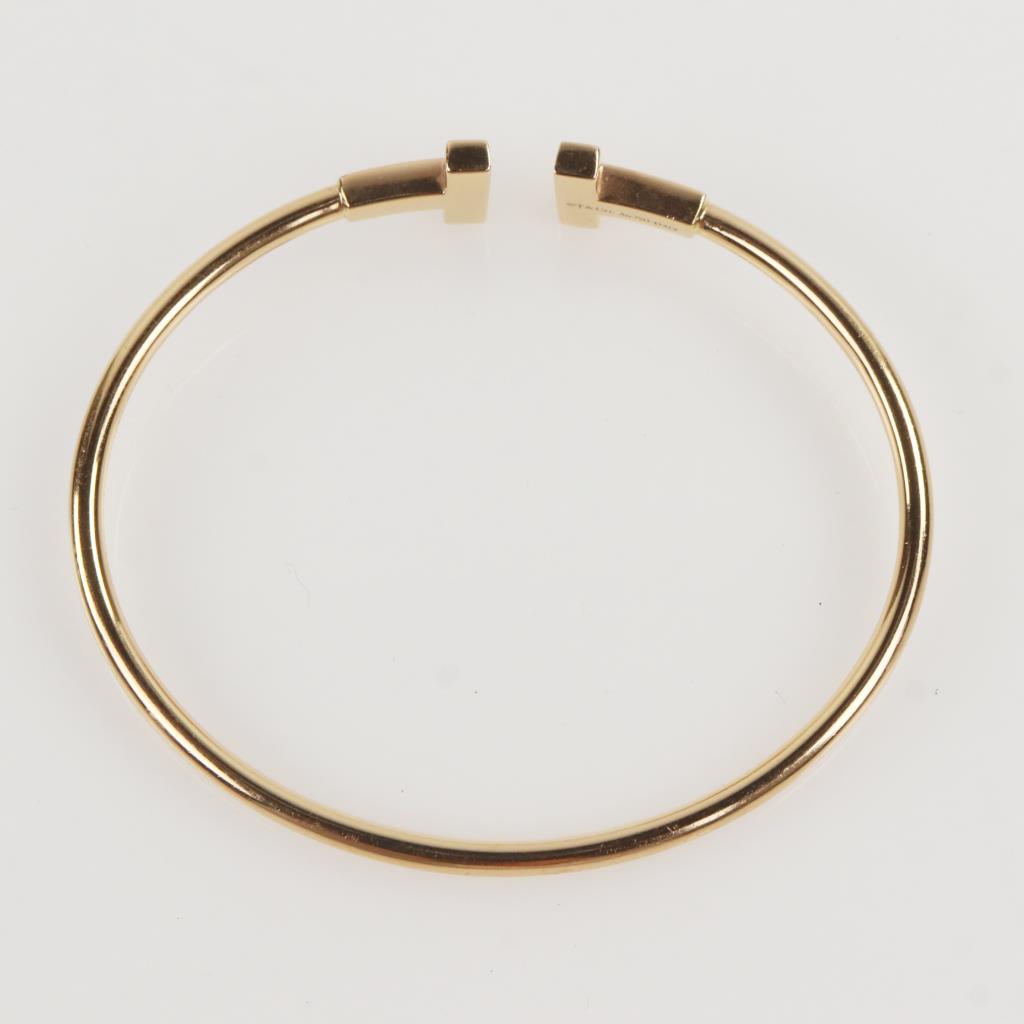 Tiffany & Co 0.24ct TW Diamond 18kt Gold Wire Bracelet-Evaluated By Our ...