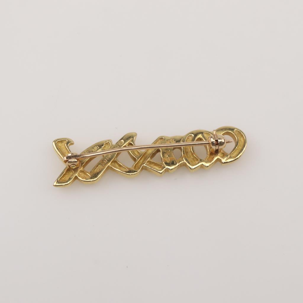Tiffany & Co. 18kt Gold XOXO Brooch | Property Room