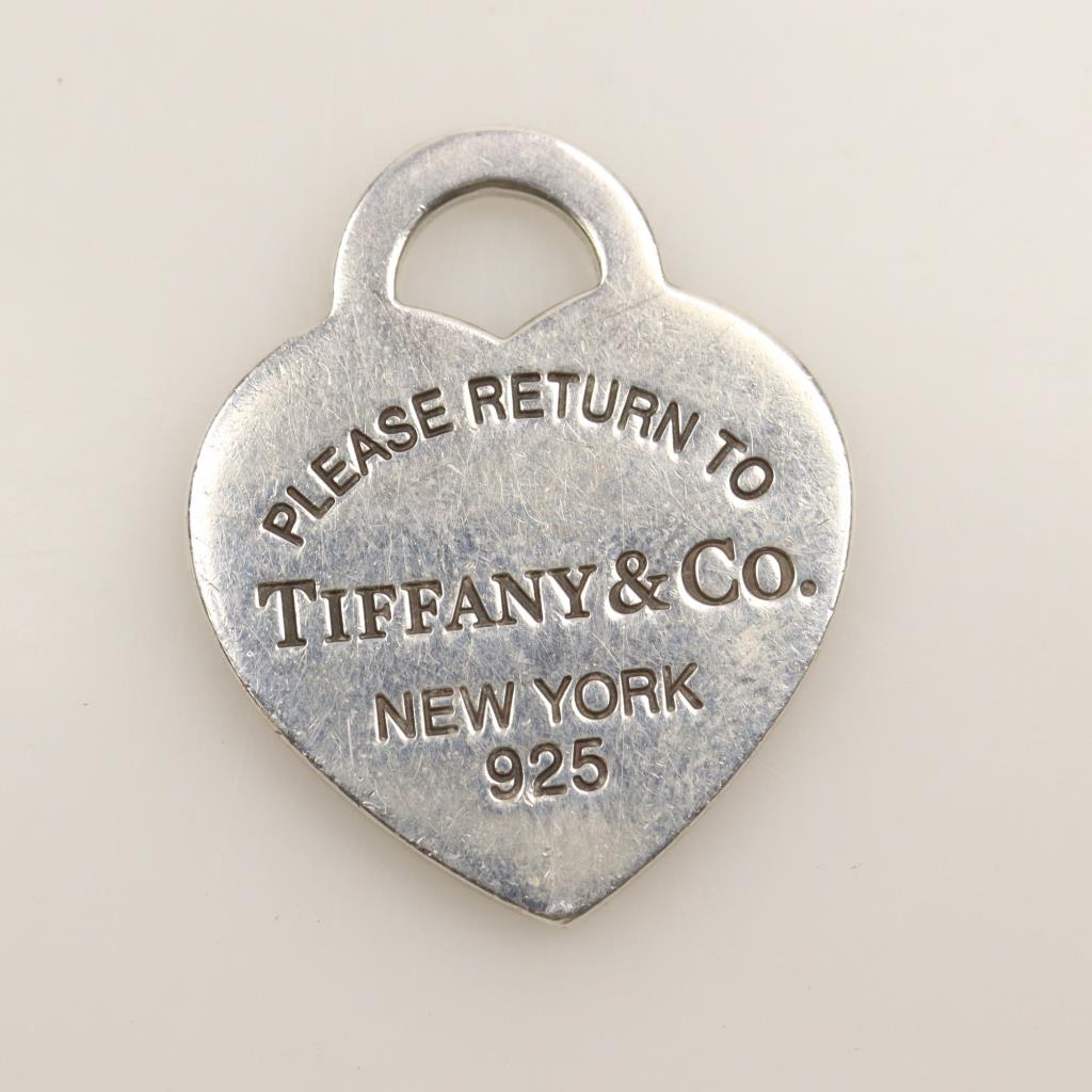 Tiffany & Co. Sterling Silver Return To Tiffany Heart Tag Pendant ...