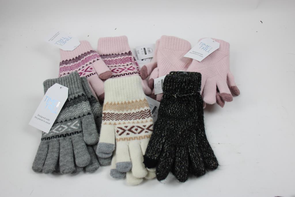 Time & True Women's Gloves Clothing Lot, 18 Pieces | Property Room